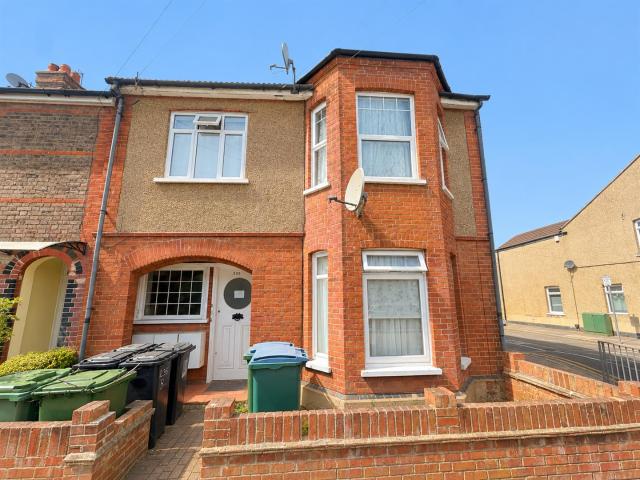 Harwoods Road, Watford