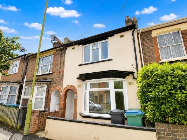 Harwoods Road, Watford, Hertfordshire WD18, 3 bed terraced house to rent, £2,100 pcm | PrimeLocation
