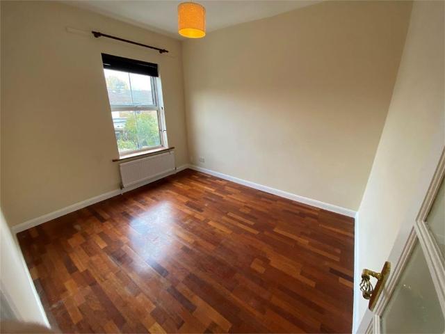 Harwoods Road, WD18 7RA, Watford