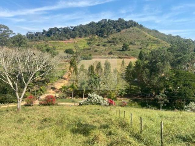 Haras com infraestrutura completa em Santana do Deserto MG 02