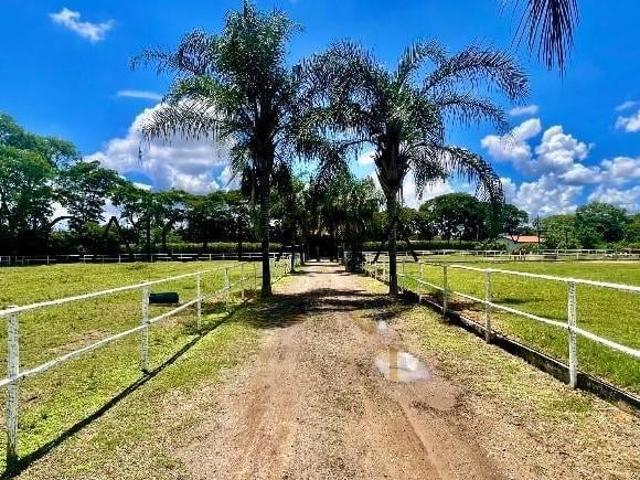 Haras, Condomínio Santa Filomena, Salto, SP