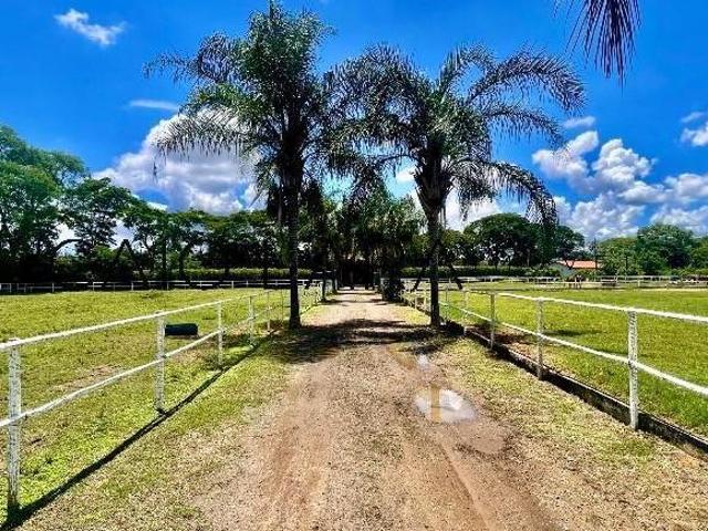 Haras, Condomínio Santa Filomena, Salto, SP