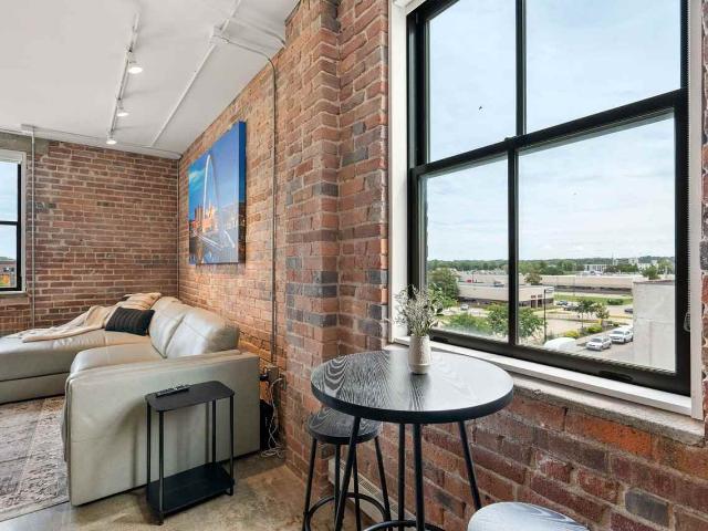 Harbach Lofts Studio Apartment for Rent at 300 Sw 5th St, Des Moines, IA 50309 Downtown Des Moines