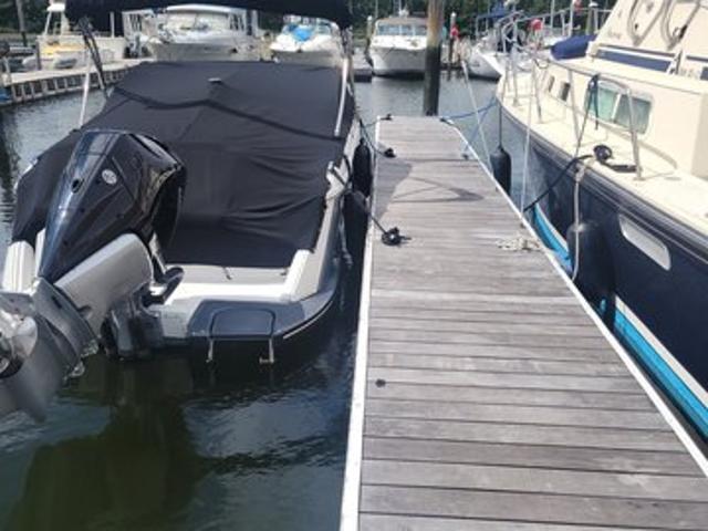 Harbor Dr Unit G15, Stamford, CT 06904