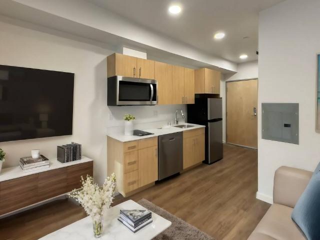 Harbor Flats 2 Bedroom Apartment for Rent at 3417 Harbor Ave Sw, Seattle, WA 98126 North Admiral