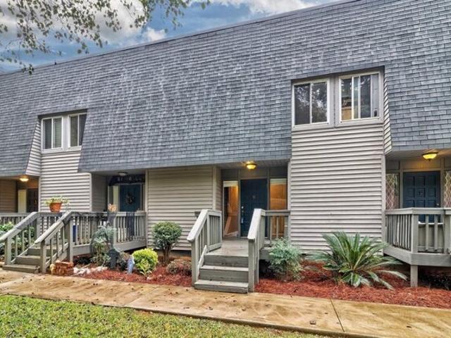 Harbor Heights Dr Apt C, Lexington, Condo For Sale