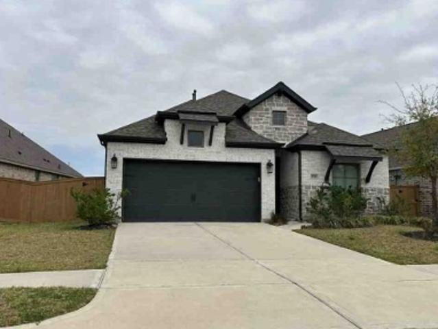 Harbor Pines Drive