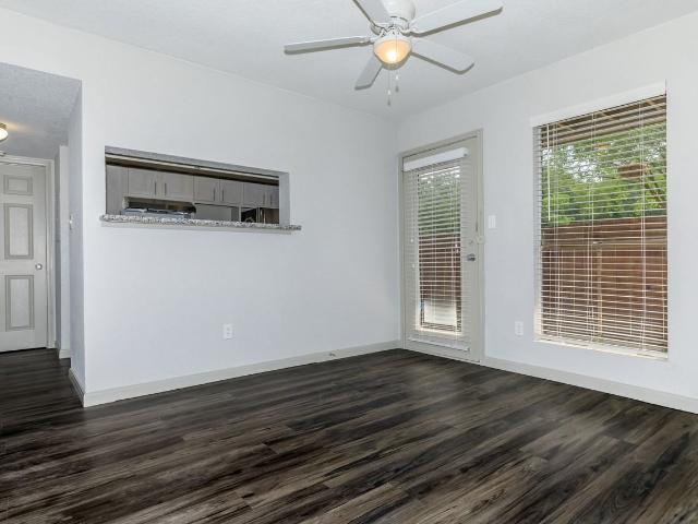 Harbor Walk 2 Bedroom Apartment for Rent at 2751 Fm 518 Rd E, League City, TX 77573