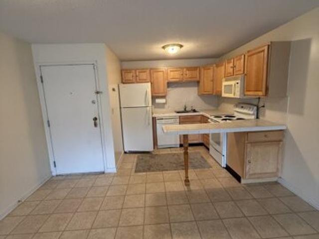Harbor View Dr Unit,rocky Hill, Condo For Sale