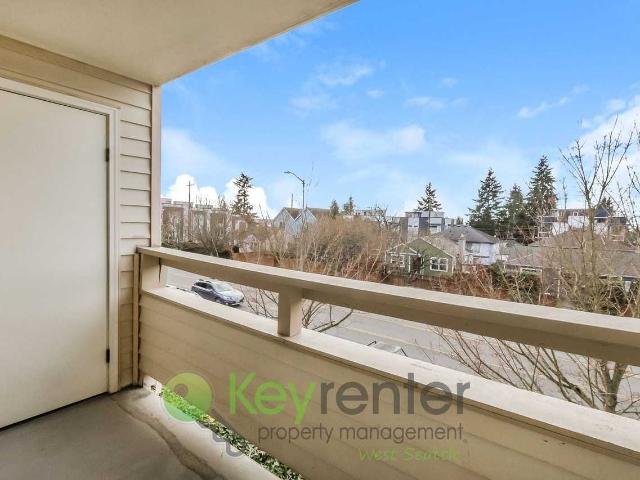 Harbor Vista 2 Bedroom Apartment for Rent at 6042 Fauntleroy Way Sw, Seattle, WA 98136 Fairmount Park