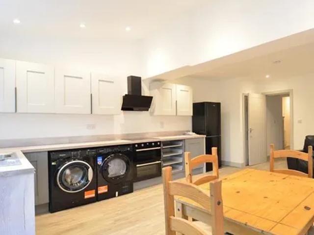 Harborne Park Road, Metchley, B17 0PR, United Kingdom | 4 bed townhouse for rent #139404711 | Rentberry