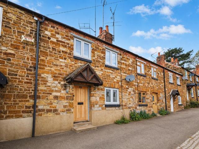 Harborough Road, Northampton NN2, 2 bed cottage to rent, £1,000 pcm | PrimeLocation