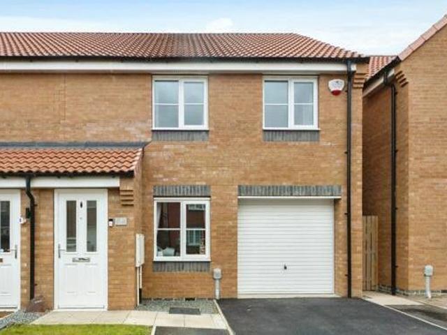 Harbottle Way, Kingswood, 3 Bedroom Semi detached
