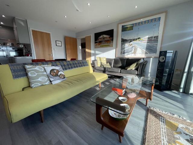 Harbour Point, Stuart Street, Cardiff CF10, 2 bed flat to rent, £1,600 pcm | PrimeLocation