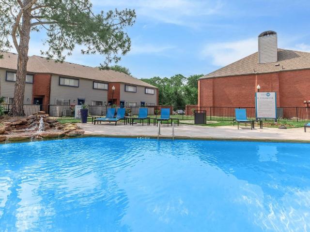 Harbour Point 3 Bedroom Apartment for Rent at 16460 Galveston Rd, Webster, TX 77598 Webster