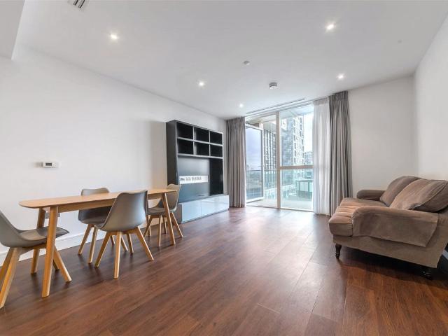 Harbour Way, Canary Wharf E14, 1 bed flat to rent, £2,600 pcm | PrimeLocation
