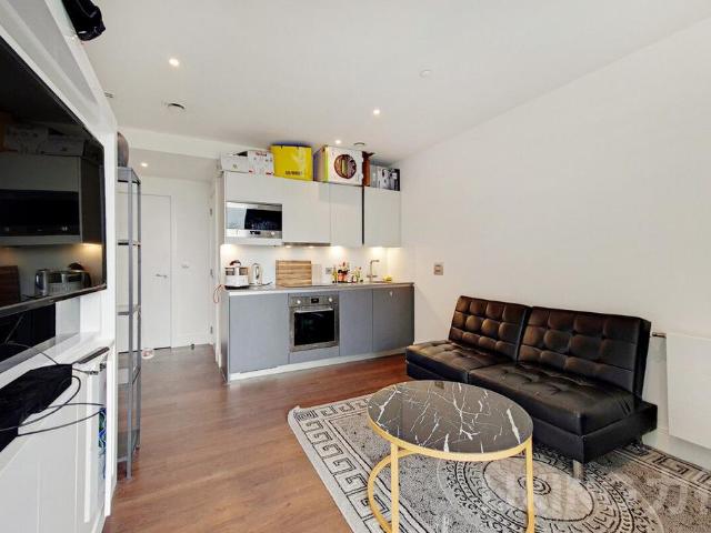 Harbour Way, Canary Wharf, E14 9DX Studio to rent £2,200 pcm £508 pw