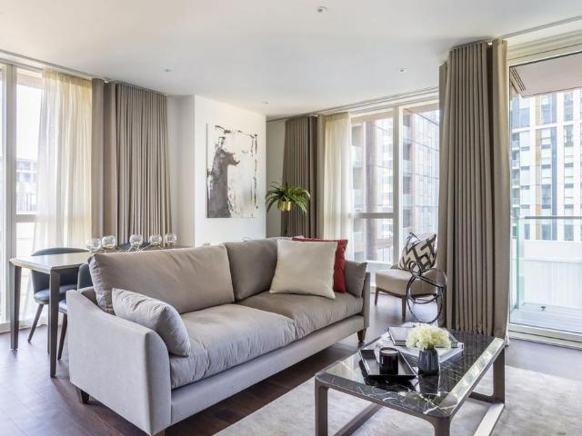 Harbour Way, Canary Wharf, London, E14 1 bed flat to rent £2,805 pcm £647 pw