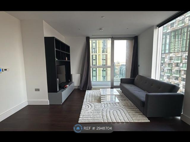 Harbour Way, London E14, 1 bed flat to rent, £2,690 pcm | PrimeLocation