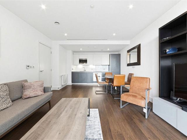 Harbour Way, London E14, 1 bed flat to rent, £3,100 pcm | PrimeLocation