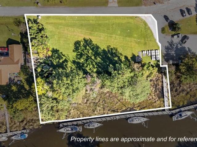 Harbour Way, Oriental, NC 28571