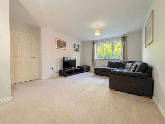 Harbourne Close, Kenilworth, CV8