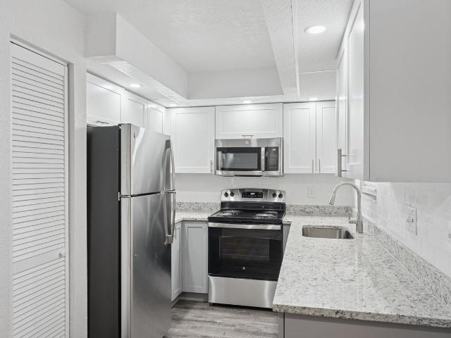 Harbourtowne at Countrywoods 3 Bedroom Apartment for Rent at 1697 Nantucket Ct, Palm Harbor, FL 34683