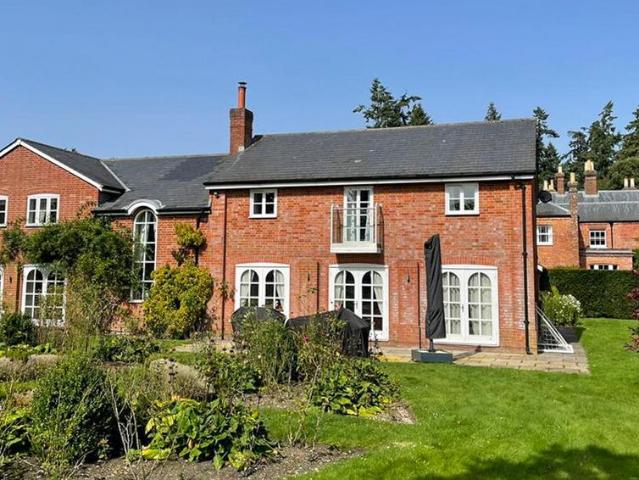 Harbridge Court, Somerley 5 bed country house to rent £4,500 pcm £1,038 pw