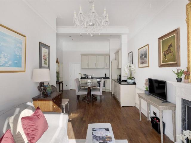 Harcourt Terrace, London, SW10 1 bed apartment to rent £3,683 pcm £850 pw