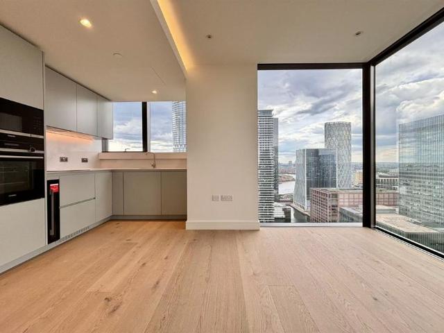 Harcourt Tower, Marsh Wall, E14 2 bed apartment to rent £3,200 pcm £738 pw