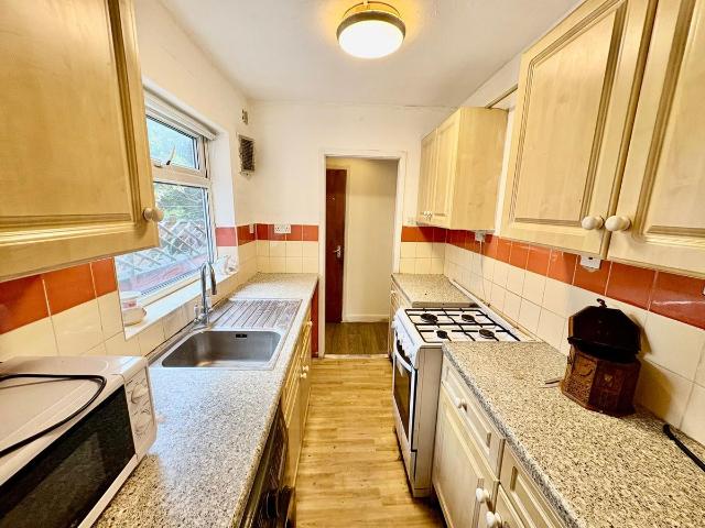 Harcourt Road, Nottingham NG7, 2 bed property to rent, £950 pcm | PrimeLocation