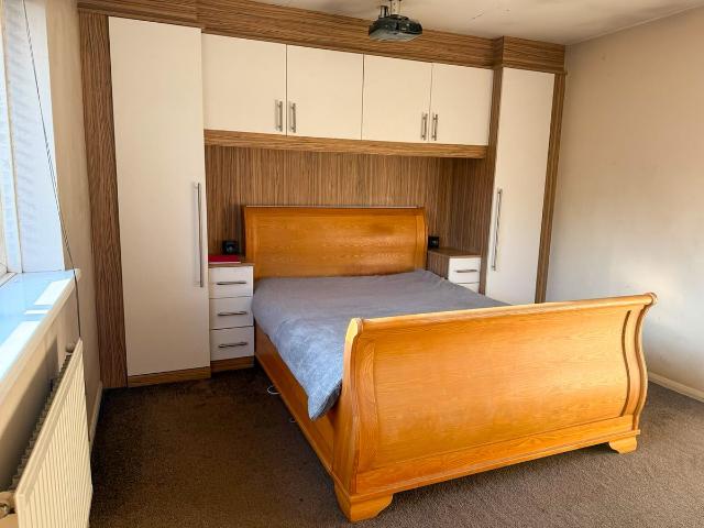 Harcourt Road, Bushey WD23, Room to rent, £800 pcm | PrimeLocation