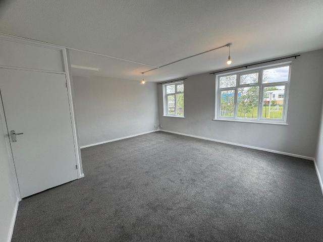 Harcourt Road, Bushey WD23, 3 bed flat to rent, £2,295 pcm | PrimeLocation