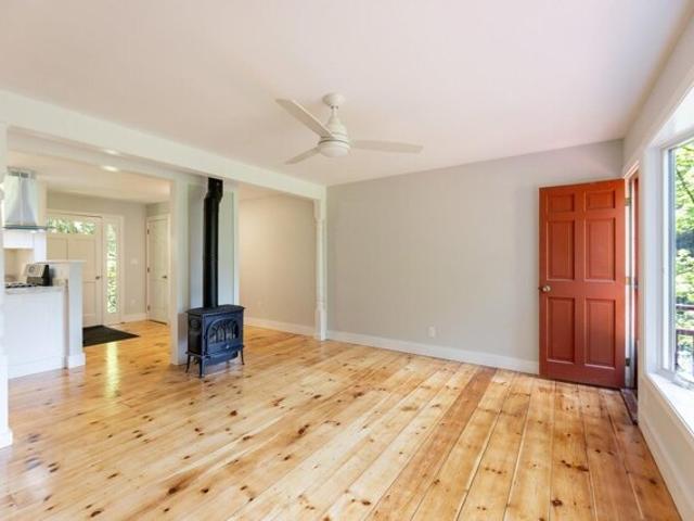 Hard Rd Unit B, Hartford, Condo For Sale