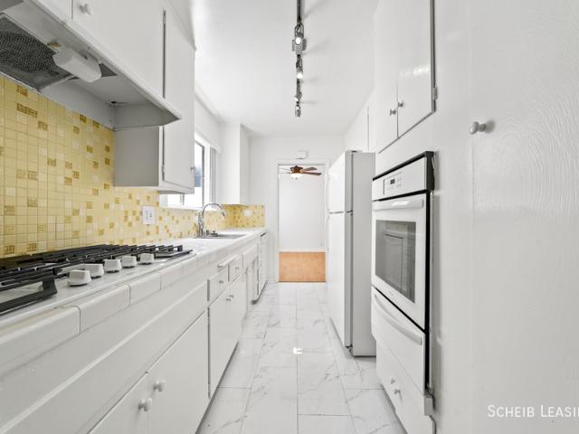 Hard to Find in Beverly Hills: 1,200 Sq Ft 2 Bed 2 Bath for $2,900