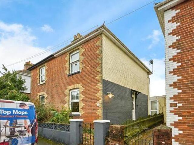 Harding Road, Ryde, 2 Bedroom Semi detached