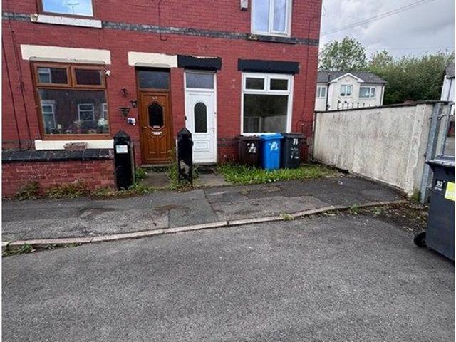 Hardman Lane, Manchester M35, 2 bed terraced house to rent, £1,100 pcm | PrimeLocation