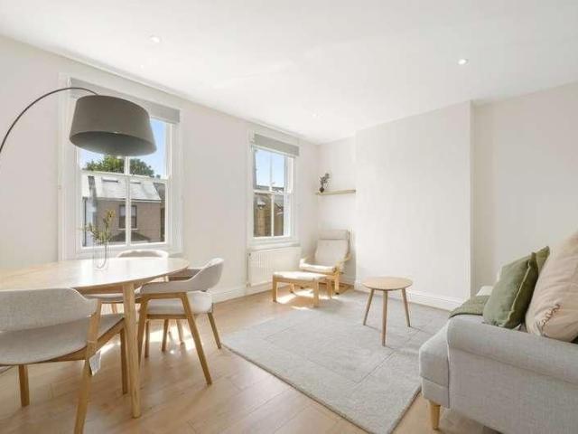 Hardman Road, Kingston Upon Thames, KT2