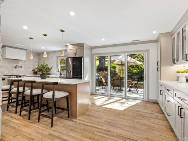 Hardscrabble Rd, Chappaqua, Home For Sale