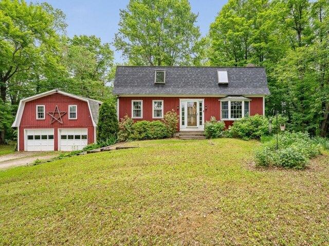 Hardscrabble Rd, Bristol, Home For Sale