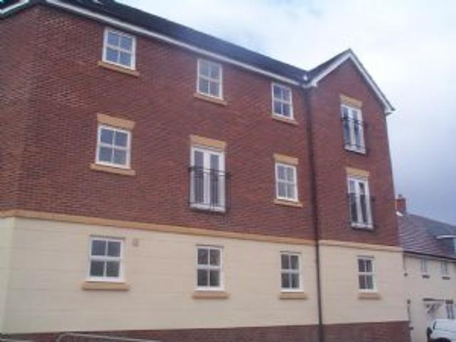 Hardwick Hall Way, Daventry NN11, 2 bed flat to rent, £950 pcm | PrimeLocation