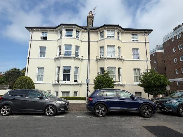 Hardwick Road, Eastbourne BN21, 2 bed flat to rent, £1,150 pcm | PrimeLocation