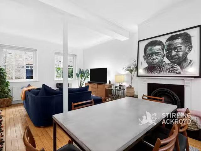 Hardwicke Mews, London, WC1X 9AE