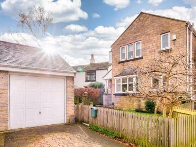 Hardy Place, Hove Edge, 3 Bedroom Detached
