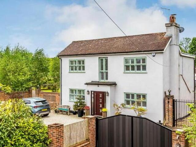 Hare Lane, Lingfield, 4 Bedroom Detached