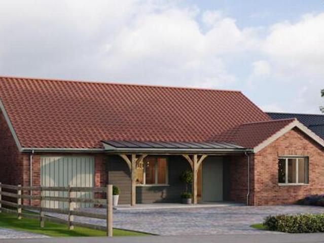 Hare Road, Great Plumstead, 3 Bedroom Detached
