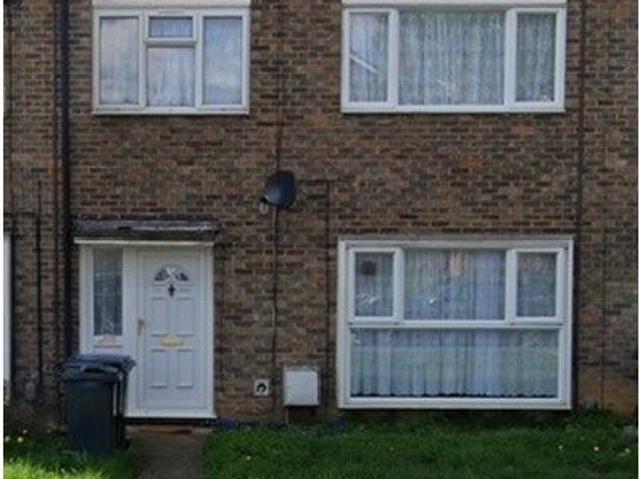 Hare St Springs, Harlow CM19, 3 bed maisonette to rent, £1,800 pcm | PrimeLocation
