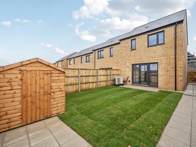 Harebell Way, Hampshire SO22 2 bed semi detached house to rent £1,950 pcm £450 pw