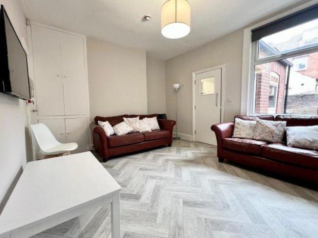 Harefield Road 5 bed house share to rent £2,015 pcm £465 pw