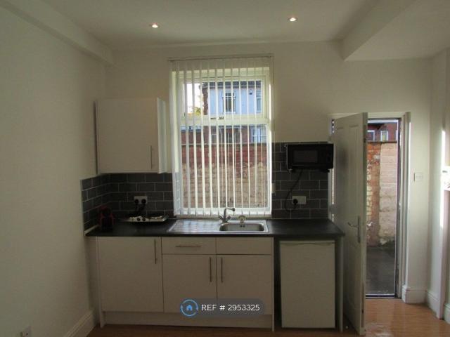 Harefield Road, Coventry CV2, Studio to rent, £750 pcm | PrimeLocation